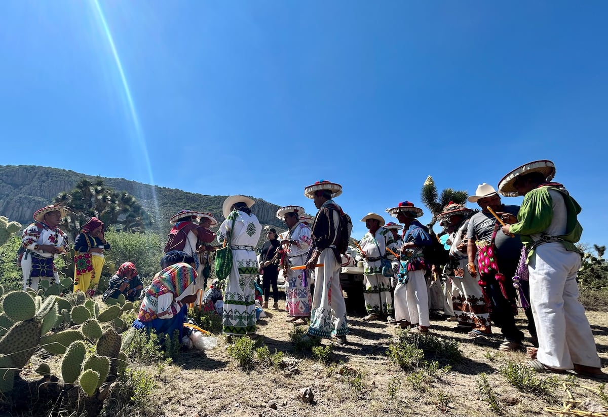 Huicholes: La conjura wixárika por la lluvia en plena ola de calor | EL ...