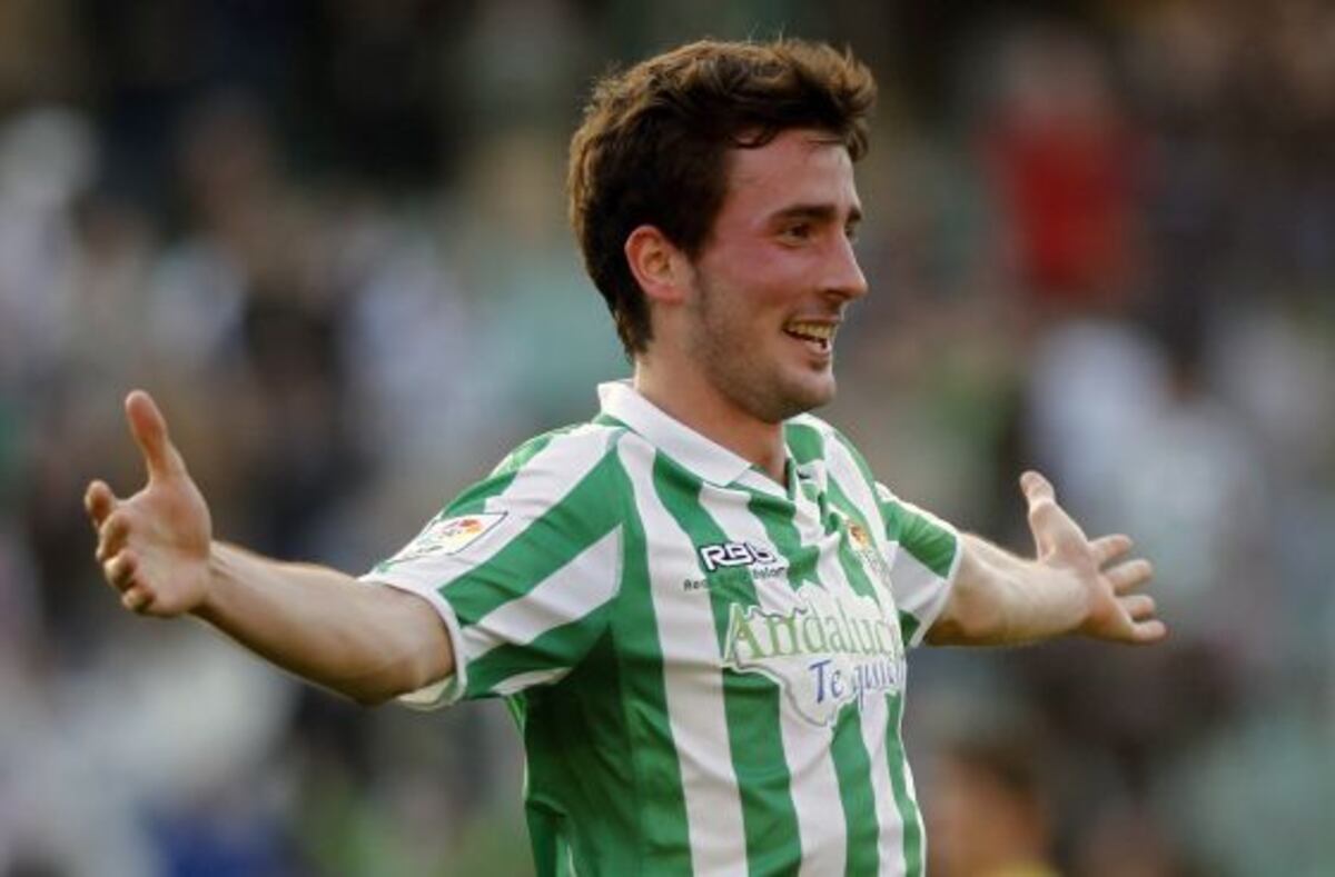 Soccer world shocked by death of Real Betis player Miquel Roqué | Spain ...