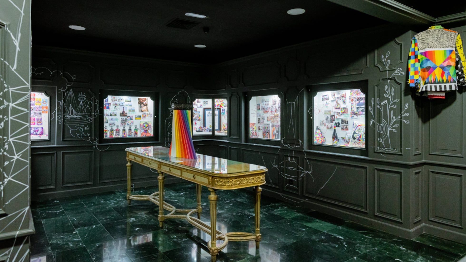 Okuda sorprende con “Walking Life” en Madrid, un mundo surrealista de ...