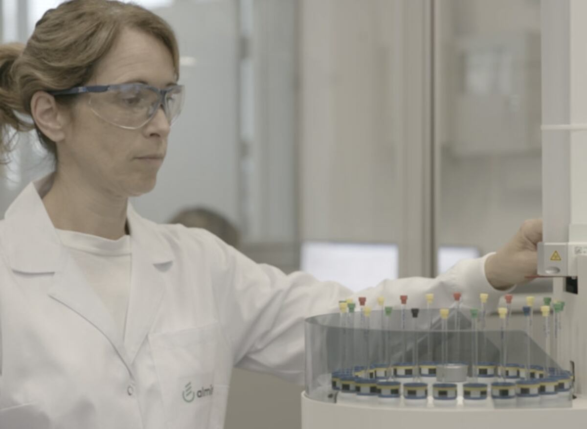 Almirall confía en sus próximos fármacos para iniciar una recuperación ...