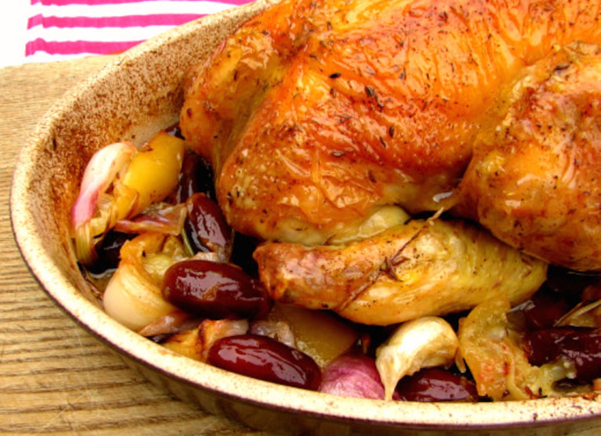 Pollo asado con dátiles, almendras y limón confitado | Recetas ...