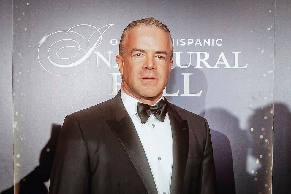 Raul Rocha: From kitsch to organized crime: Miss Universe controversy ...
