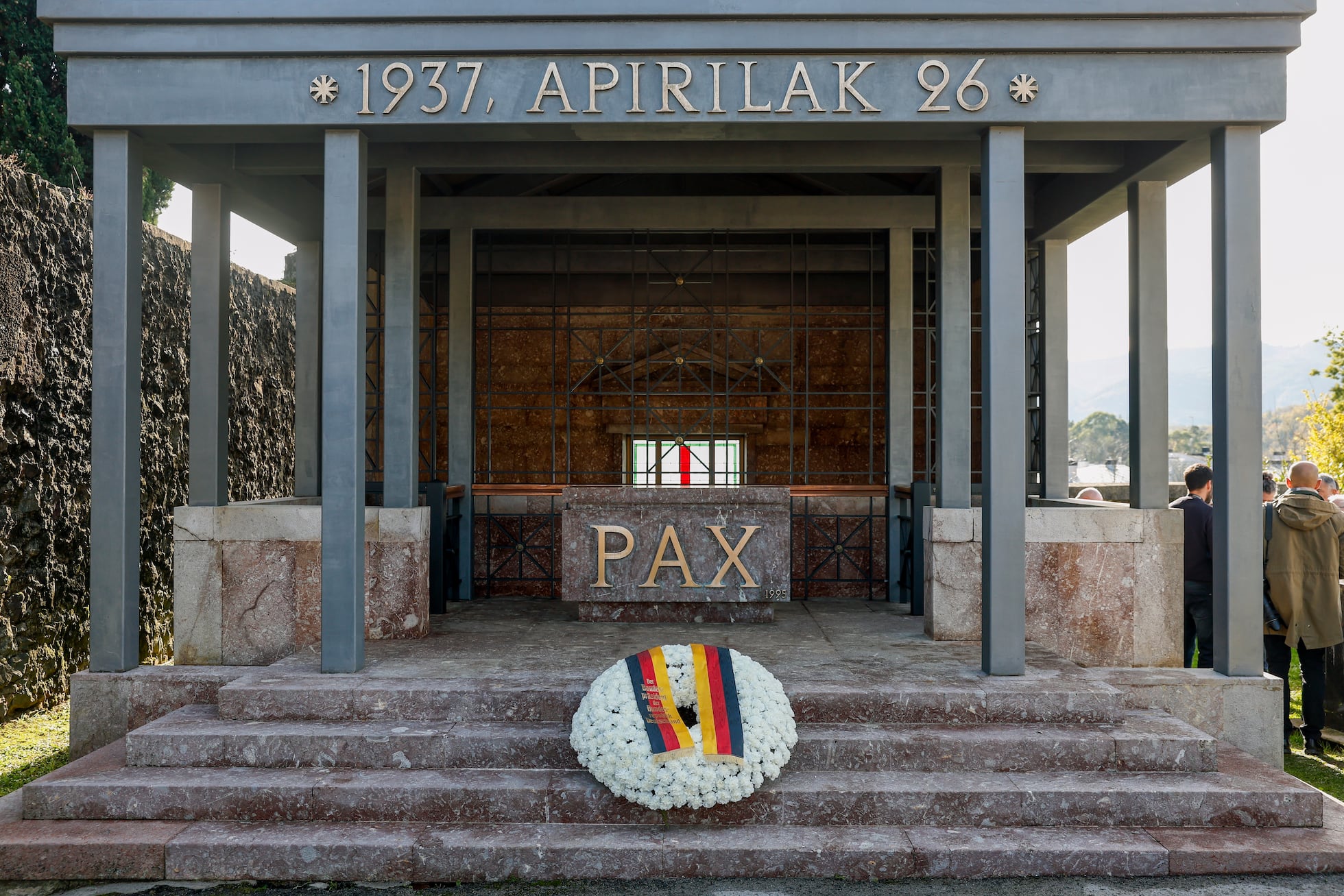 El homenaje del presidente de Alemania a las víctimas del bombardeo de ...