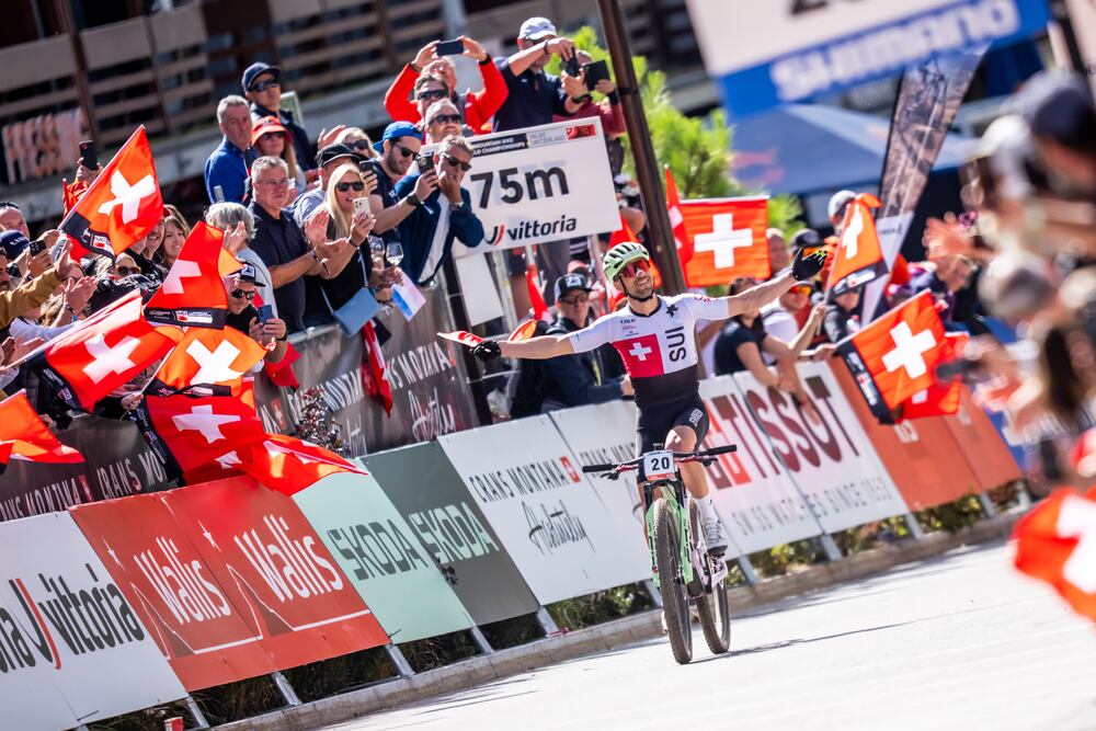 Mathieu Van der Poel y la frustración de un nuevo título mundial de ‘mountain bike’ que se le ...