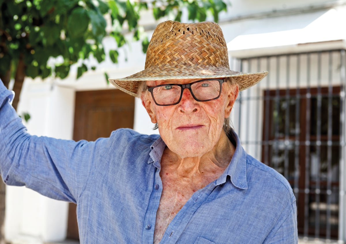 Donald Gray, el australiano que intentó reconciliar el turismo y la arquitectura tradicional ...