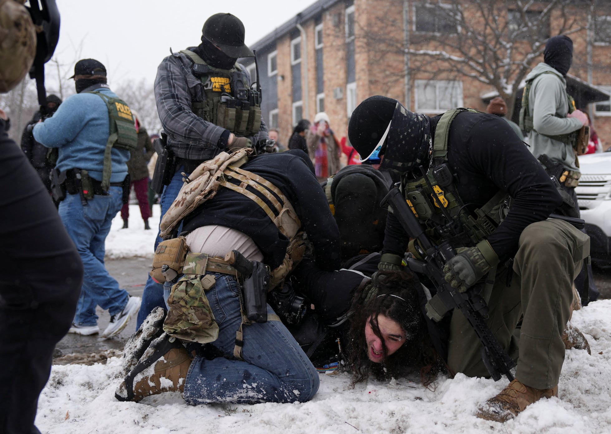 Los expertos denuncian la ilegalidad de permitir a los agentes del ICE ...