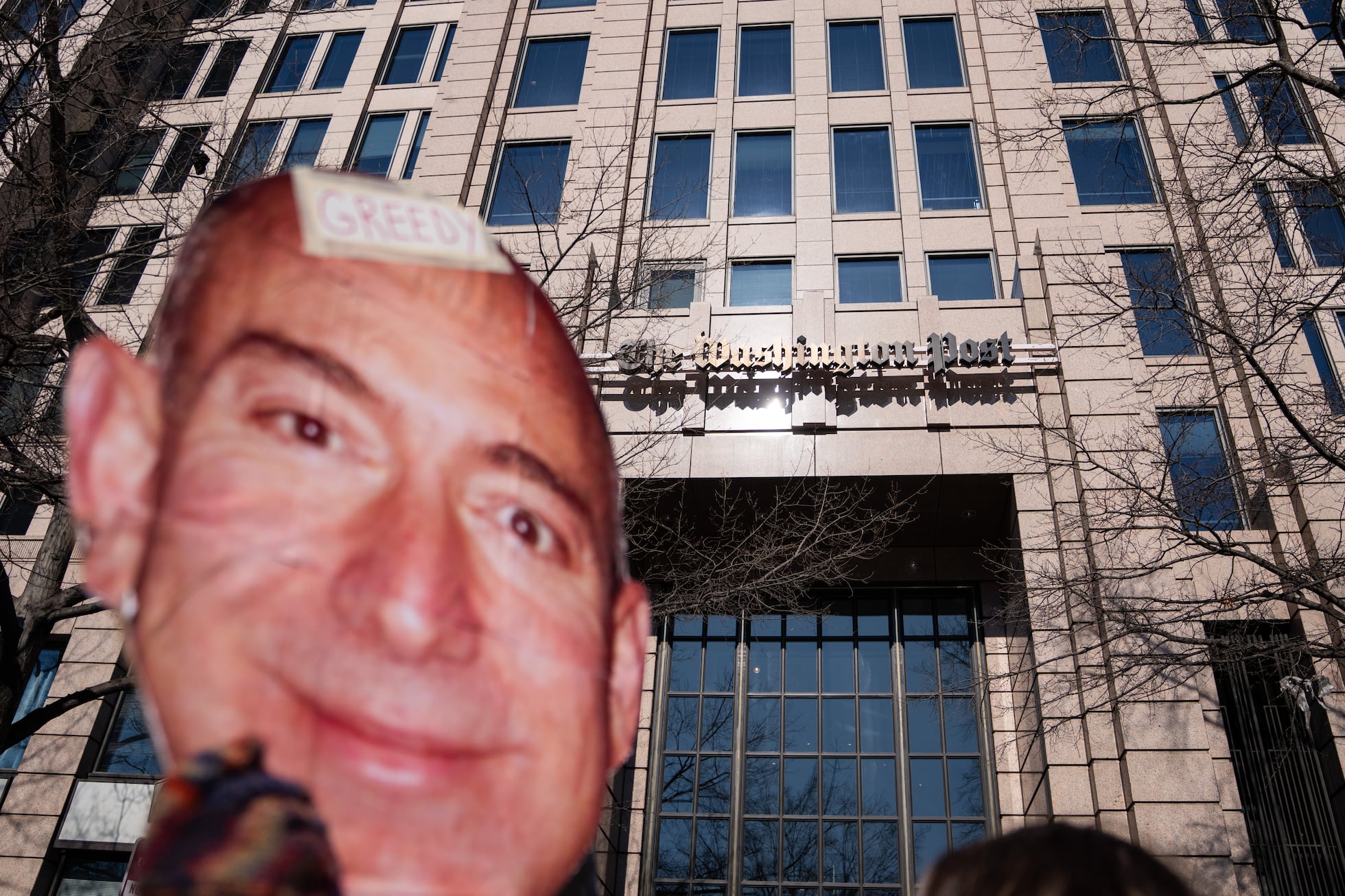 Jeff Bezos ordenó despedir a un tercio de la plantilla de ‘The ...