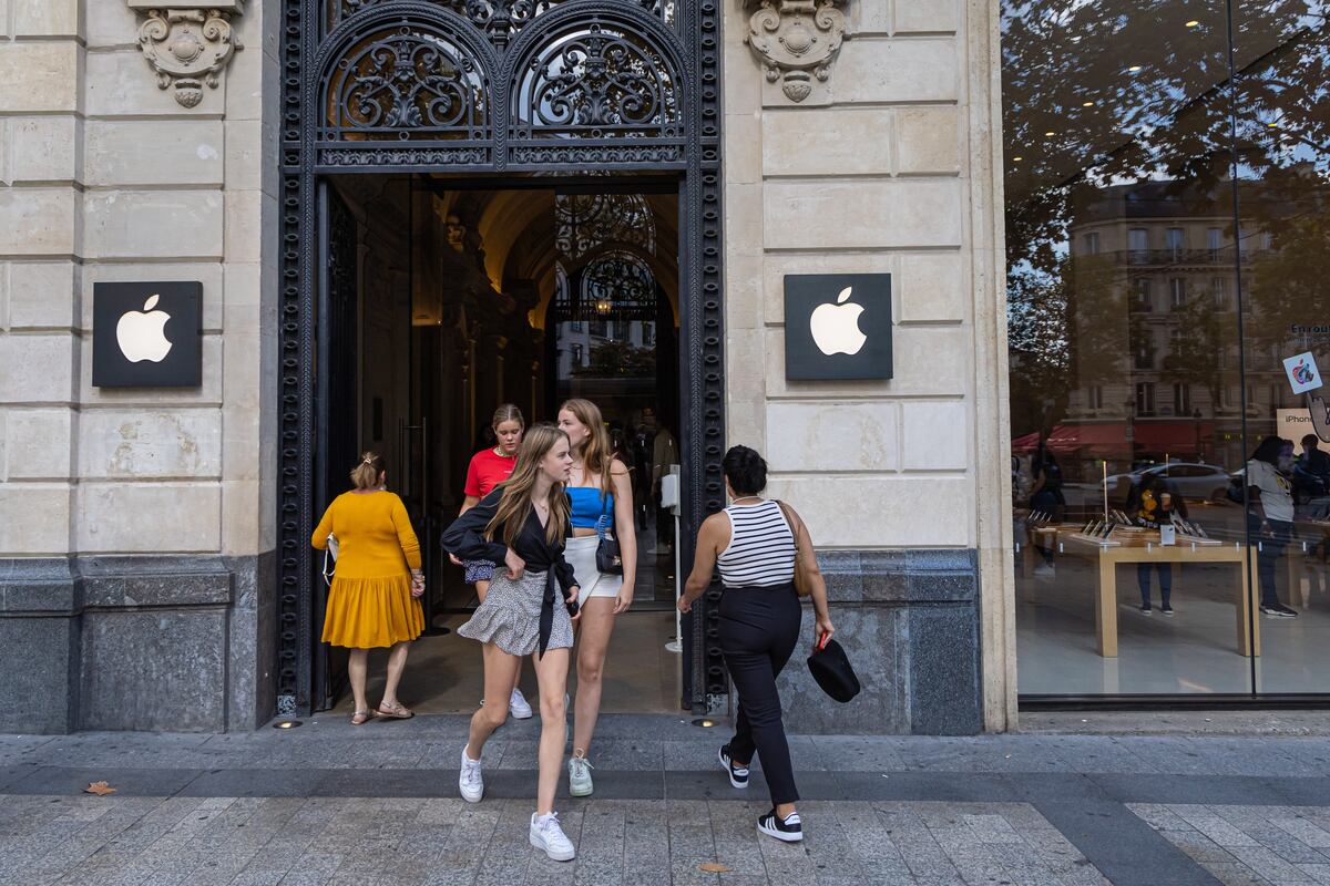 Apple will update iPhone 12 in France after regulators said it emitted ...