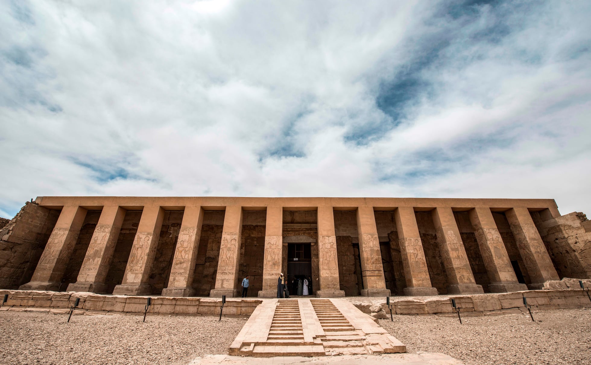 Egipto: Abydos, en la ciudad del dios Osiris entre el Nilo y el ...
