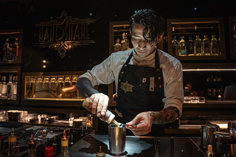 Handshake Speakeasy: Una noche en la barra del mejor bar del mundo ...