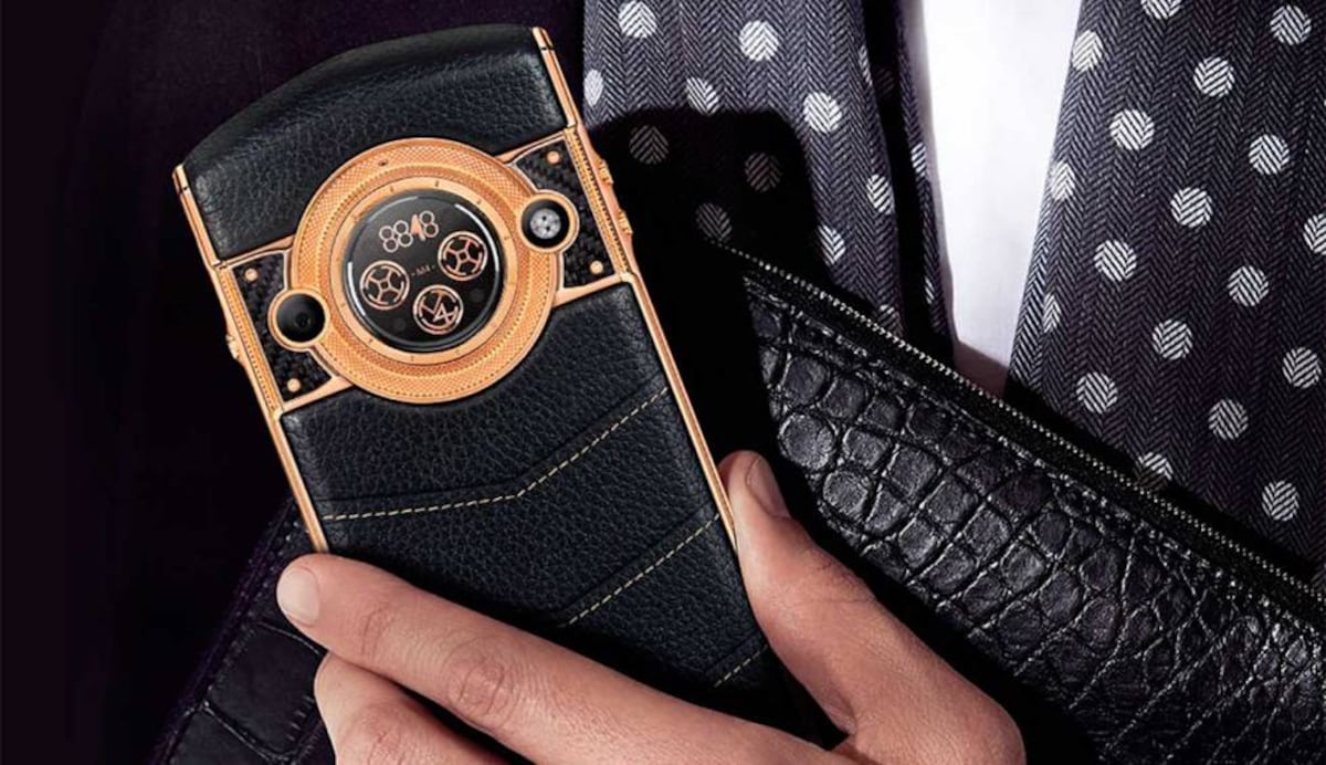 Así será el 8848 M5 Titanium, un móvil de lujo de titanio y dos pantallas | Smartphones ...