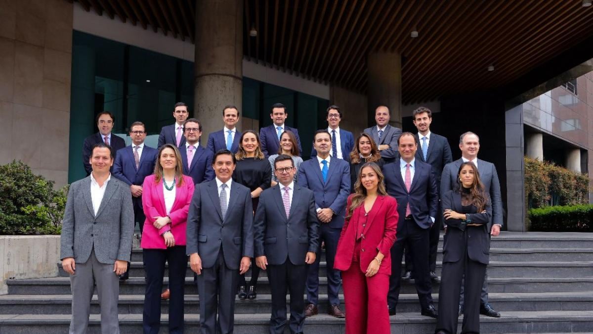 DLA Piper y Martínez Beltrán, el matrimonio de bufetes que Aznar cocinó ...