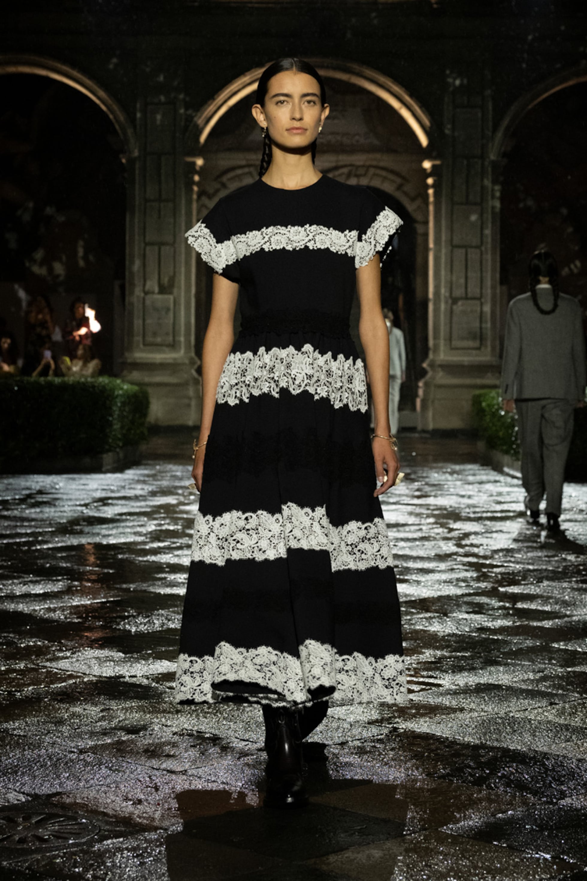 El homenaje de Dior a Frida Kahlo | Fotos | S Moda: Revista de moda ...