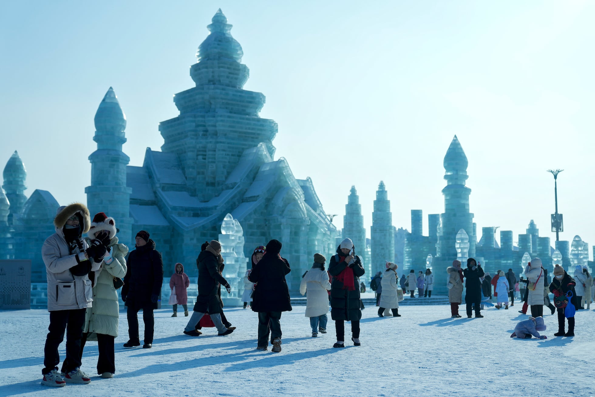 El Festival Internacional de Hielo y Nieve de Harbin, en imágenes ...