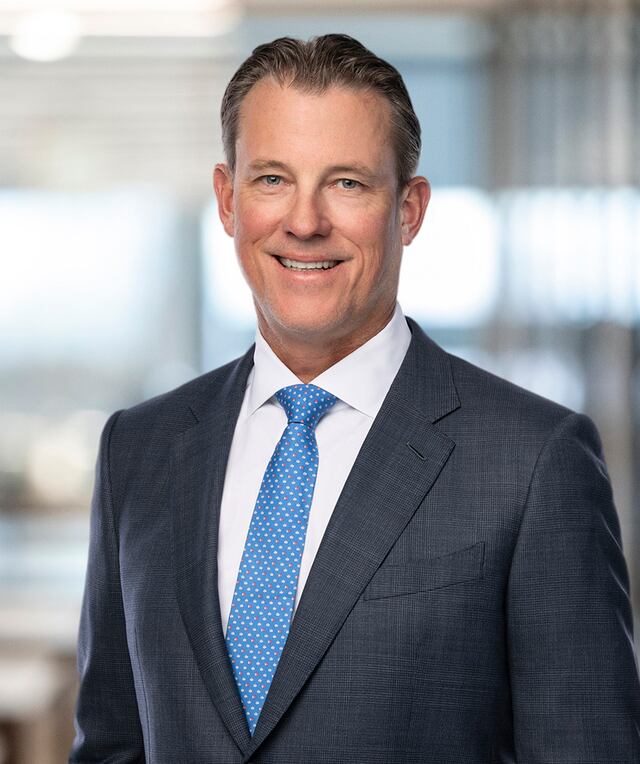 Muere Josh Pack, codirector ejecutivo del fondo Fortress Investment, a ...