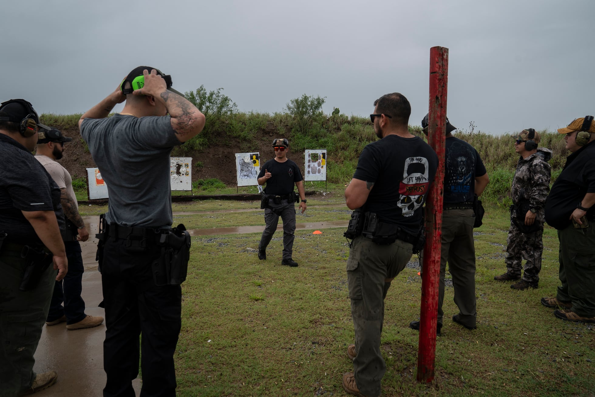 Gun purchases soar among Latinos in the United States | U.S. | EL PAÍS ...