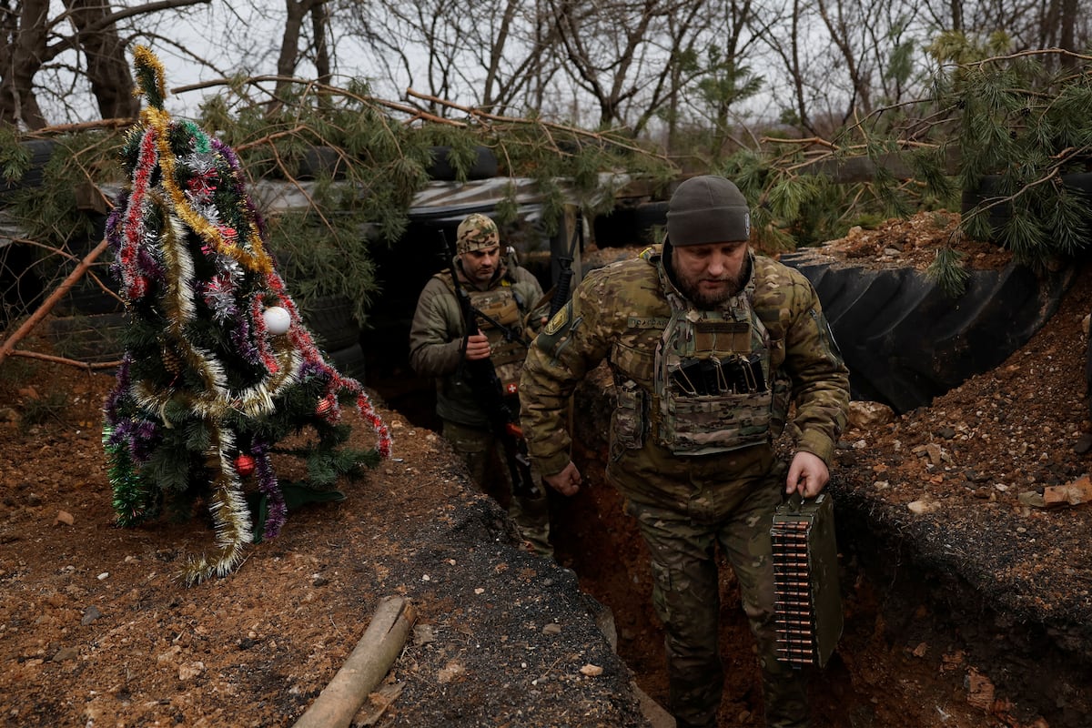 Ukraine celebrates Christmas early under shadow of Russian invasion ...