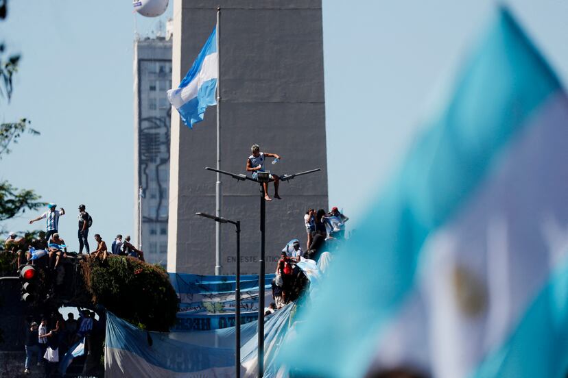 El éxtasis argentino: Messi y la selección, obligados a sobrevolar ...