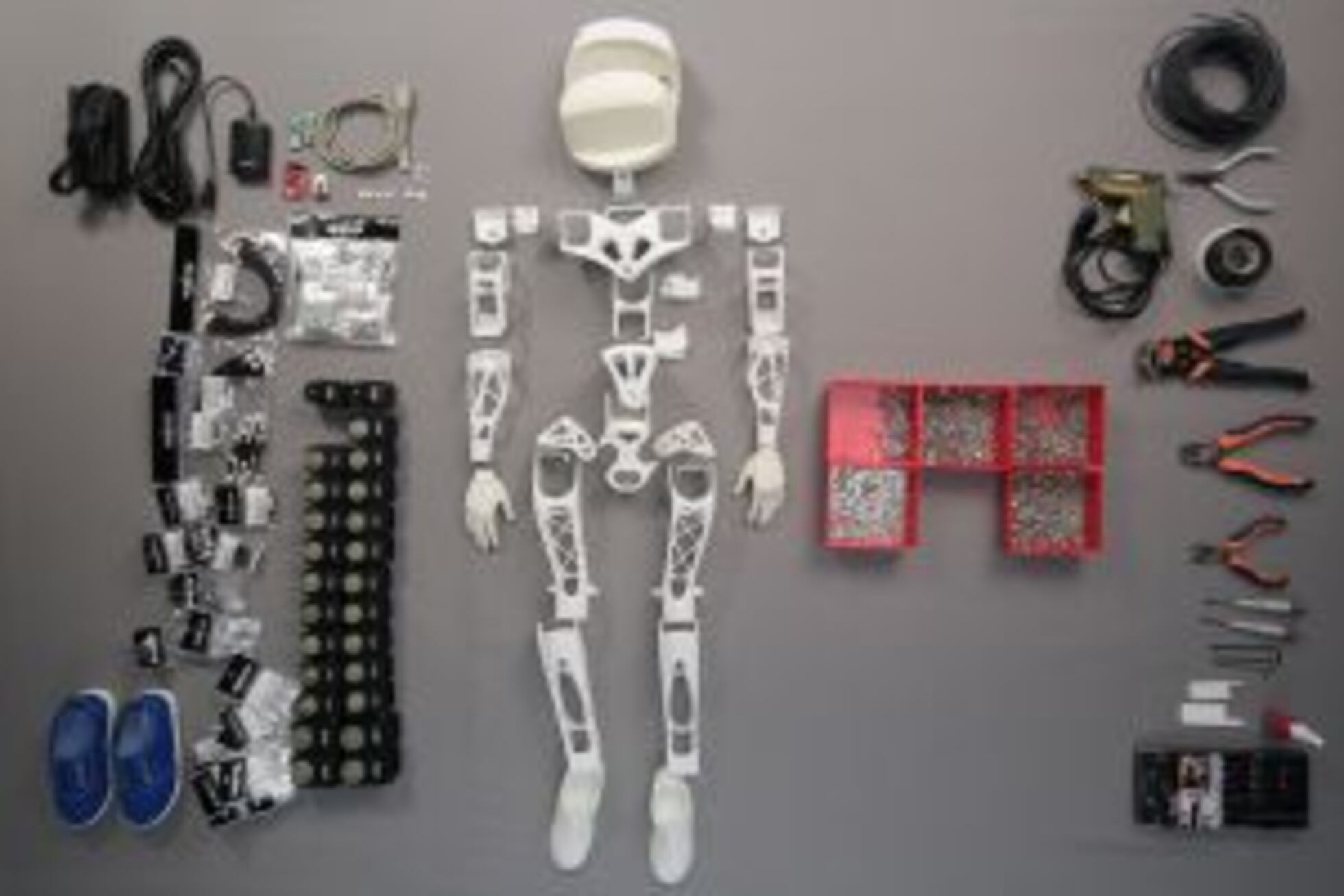 Poppy, el robot que se puede construir en casa con una impresora 3D ...