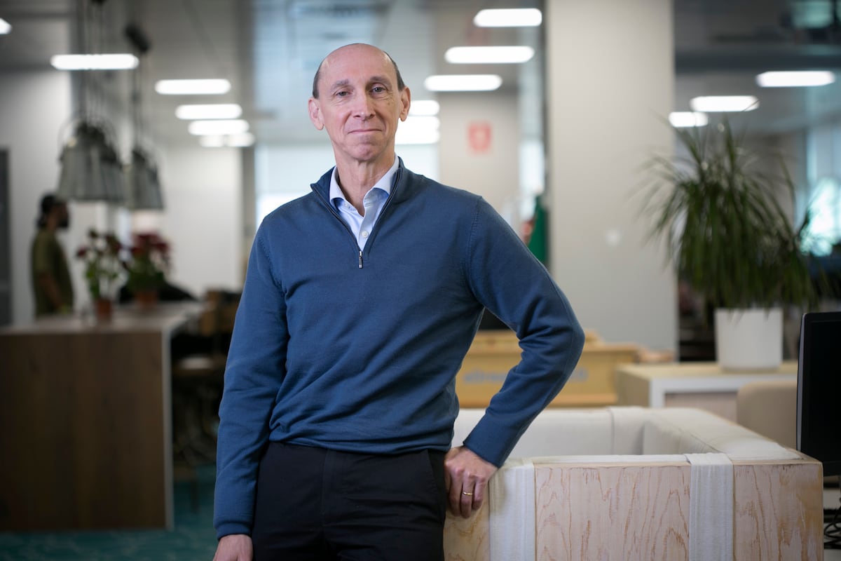 eDreams se desploma más del 40% en Bolsa tras recortar previsiones ...