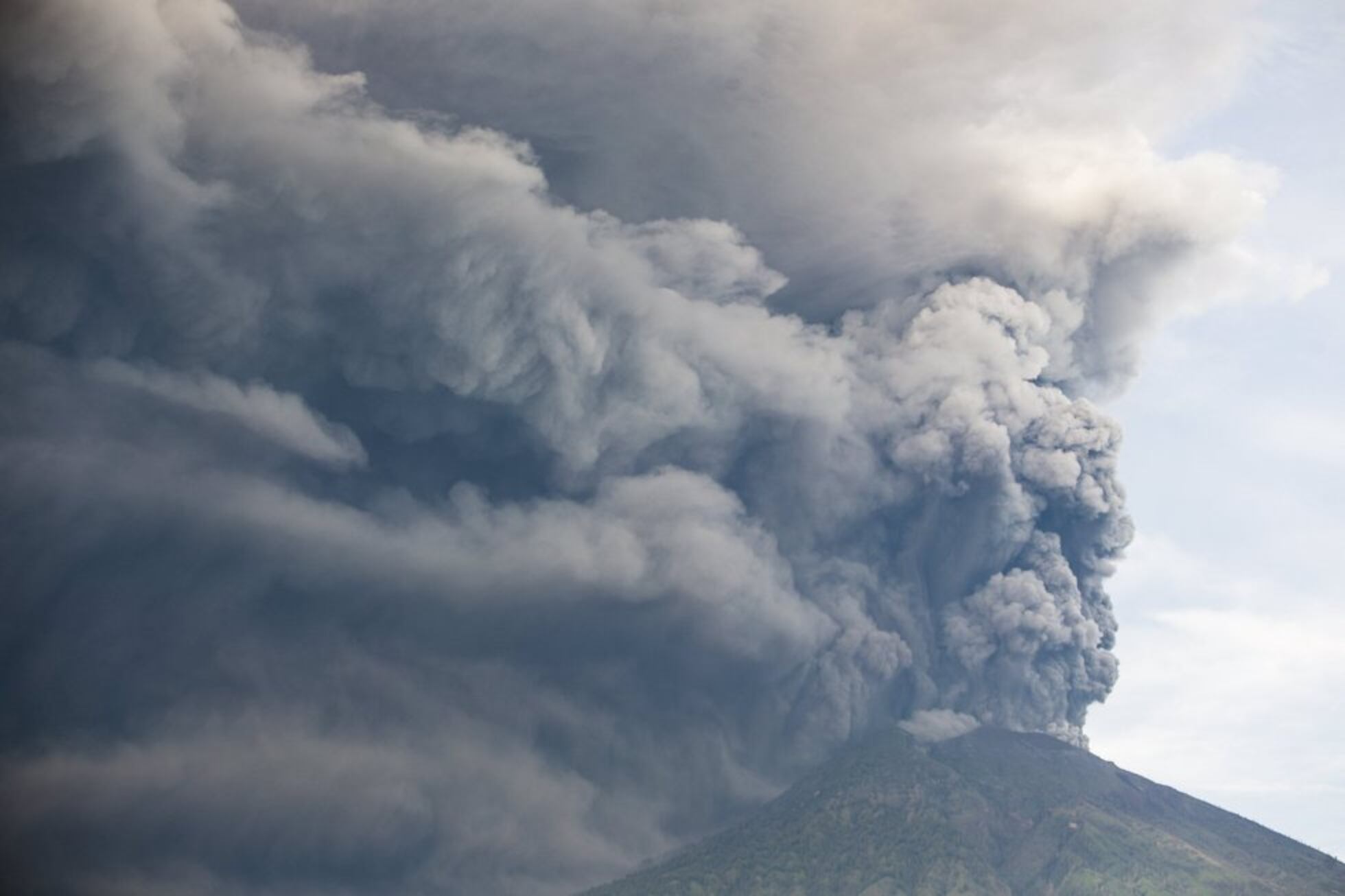 Erupciona el volcán del Monte Agung en Bali | Fotos | Internacional ...