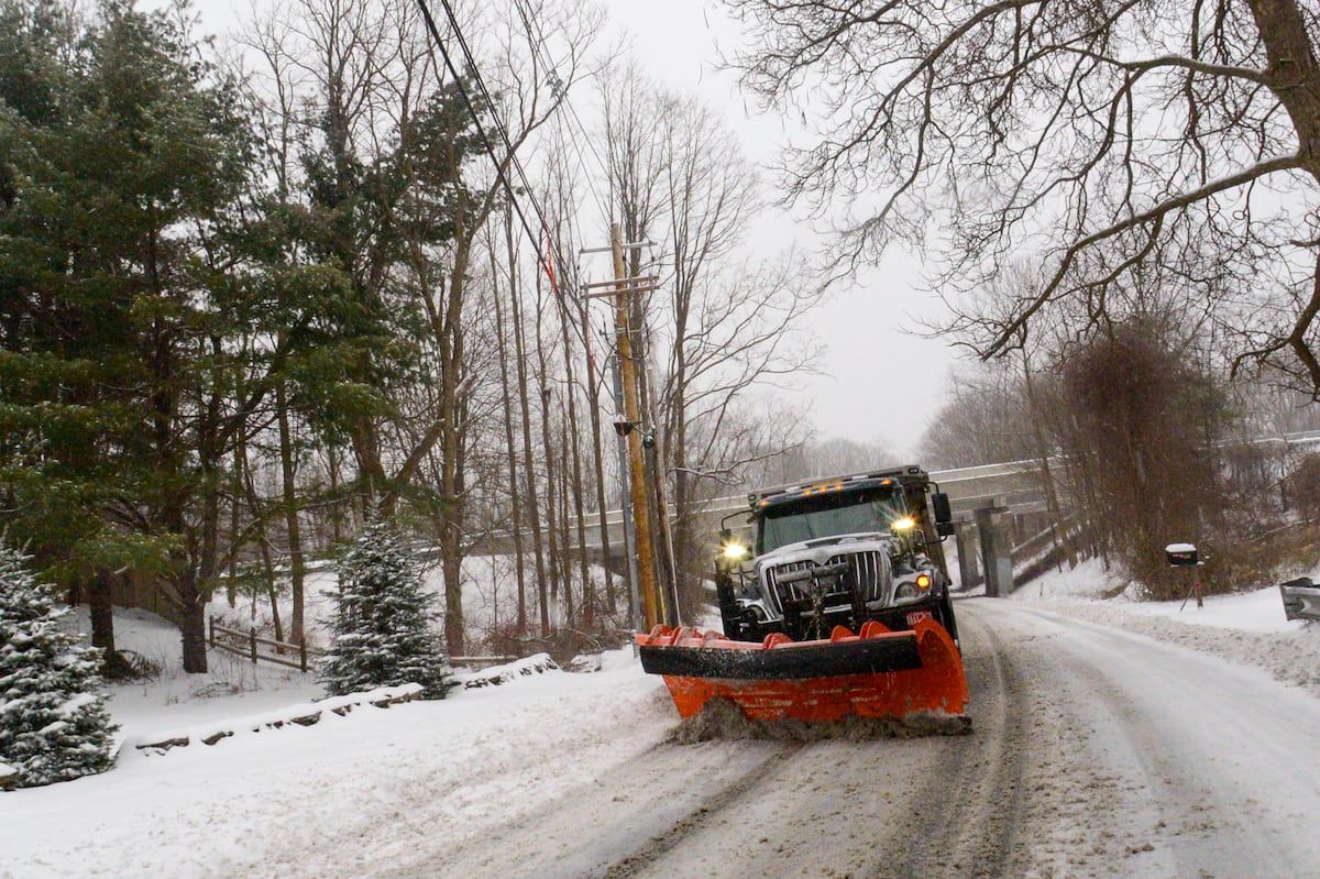 New England battling a mix of wind, rain, sleet and heavy snow | U.S ...