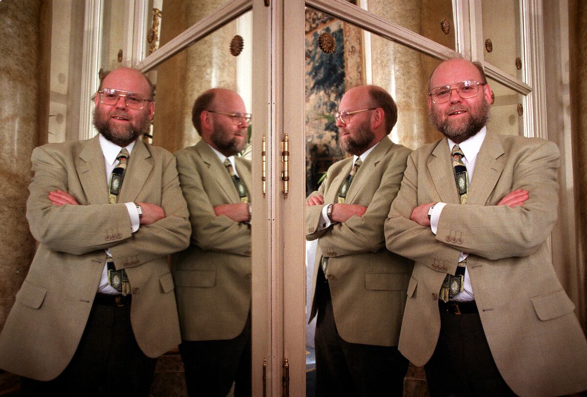 Ian Wilmut, a British scientist who led the team that cloned Dolly the ...