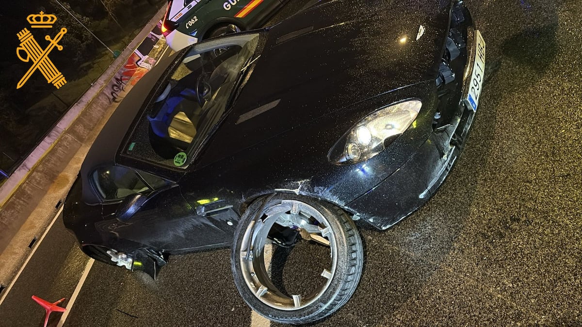 La loca huida en un Aston Martin robado por las calles de Majadahonda ...
