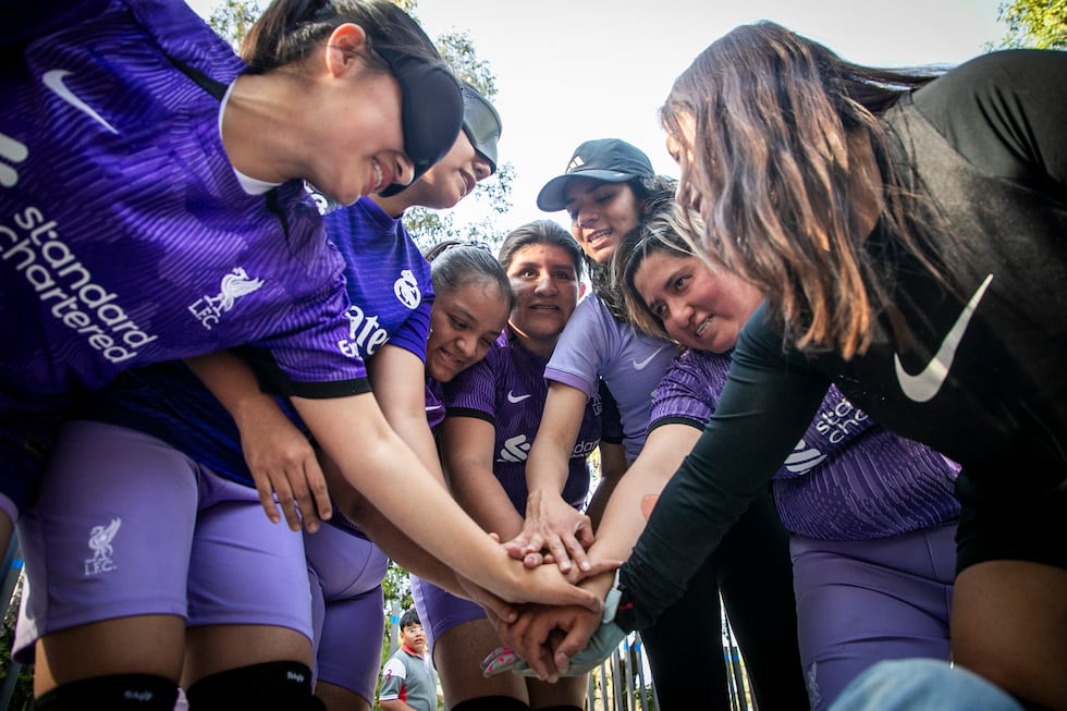 Chilangas FC, el primer equipo para mujeres con discapacidad visual en ...