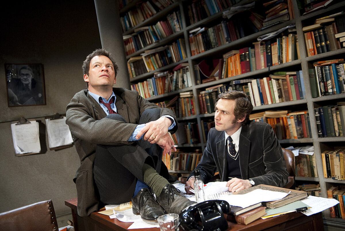 Dominic West y Martin Hutson, en una escena de Butley. | Babelia | EL PAÍS