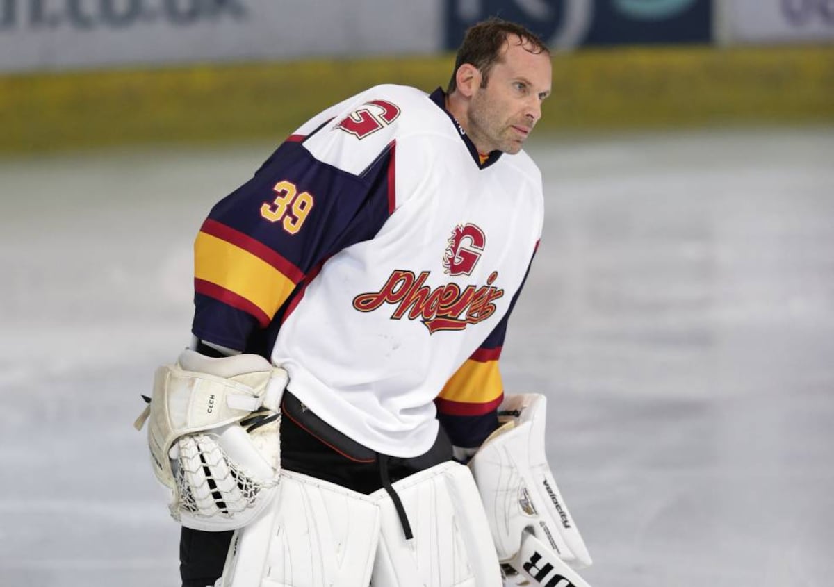 Petr Cech debuta como portero de hockey sobre hielo | Deportes | EL PAÍS