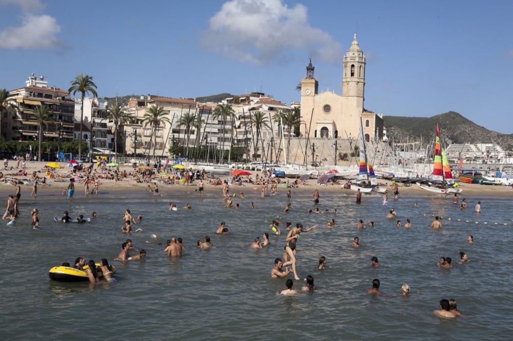 El Club de Mar de Sitges asume su desahucio y vacía su sede | Noticias ...