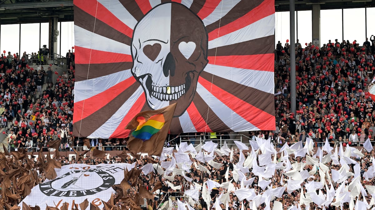 St. Pauli, el equipo punk que admira al Che Guevara, a los zapatistas y ...