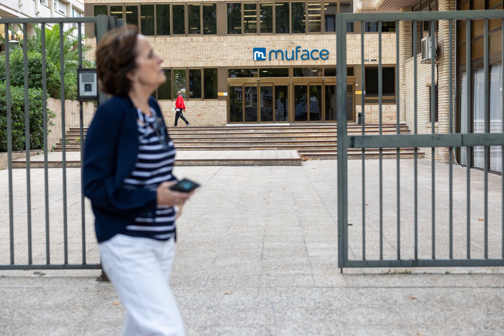 Funcionarios: El Gobierno planea mejorar a las aseguradoras para salvar ...