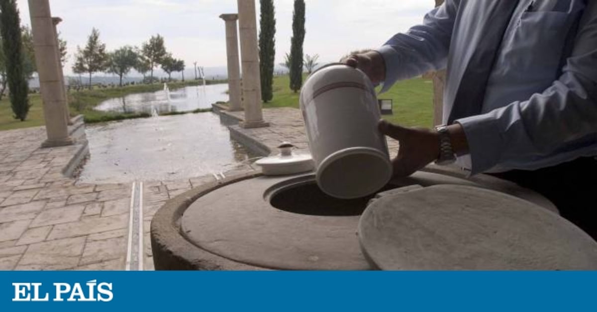 Death and dying in Spain: Spain turns back on burials as cremations ...