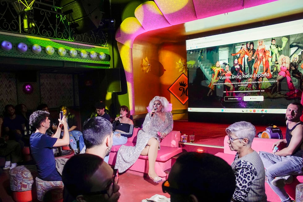 Ir los domingos al bar a ver ‘Drag Race’ en pantalla grande: “Es el ...