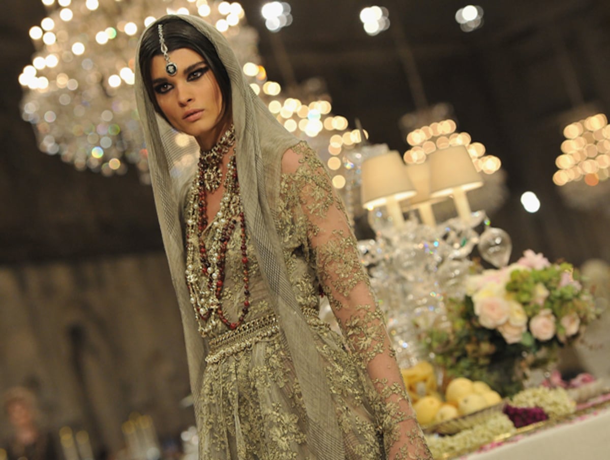 Mientras dormías: Chanel presentaba su colección París-Bombay ...