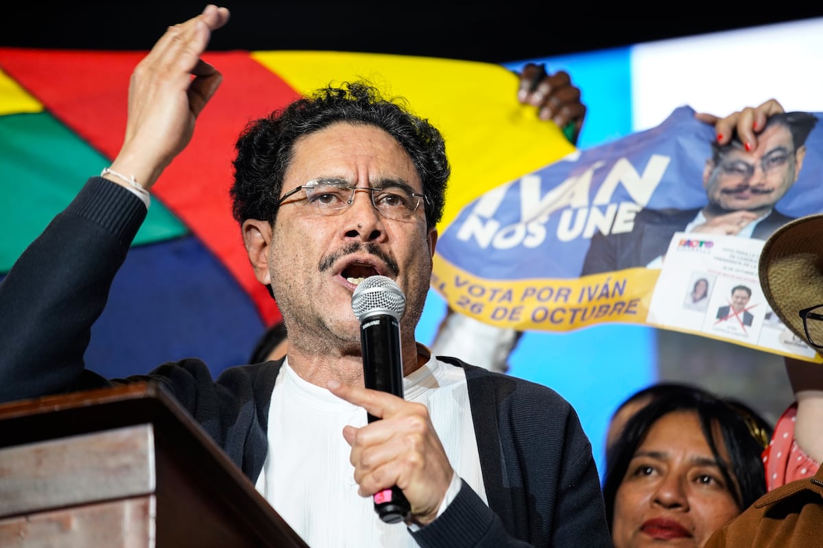 Iván Cepeda se consolida como líder de las encuestas electorales para ...