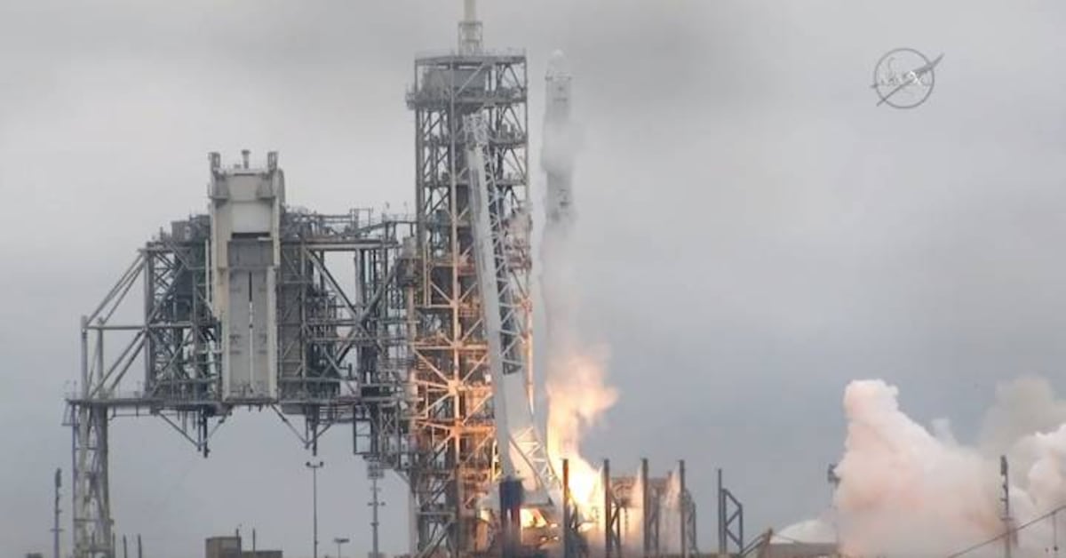 Lanzado con éxito un cohete de Space X desde Cabo Cañaveral | Ciencia ...
