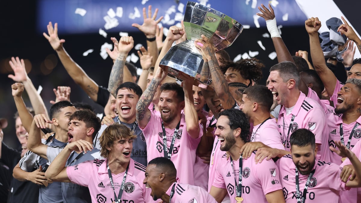Messi scores in regulation, penalties to lead Inter Miami past ...