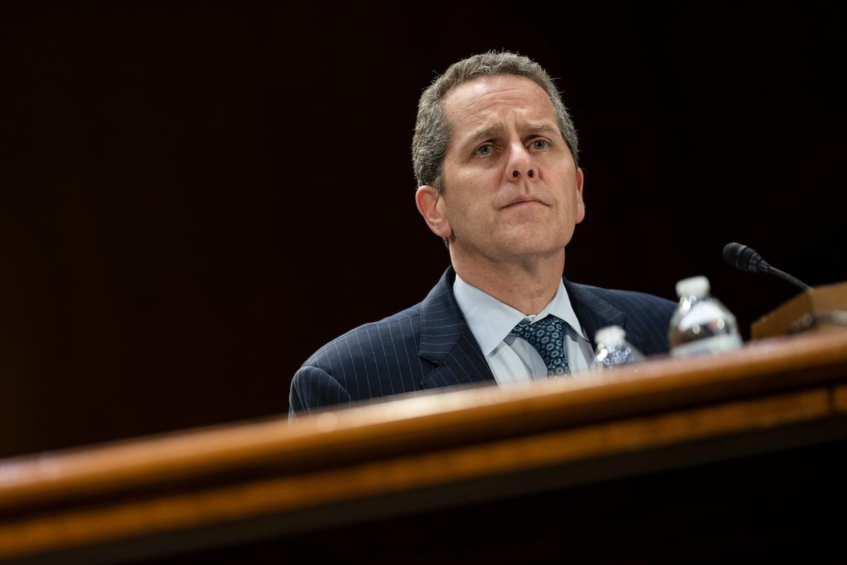 Fed official: Bank rules under review in wake of Silicon Valley Bank ...