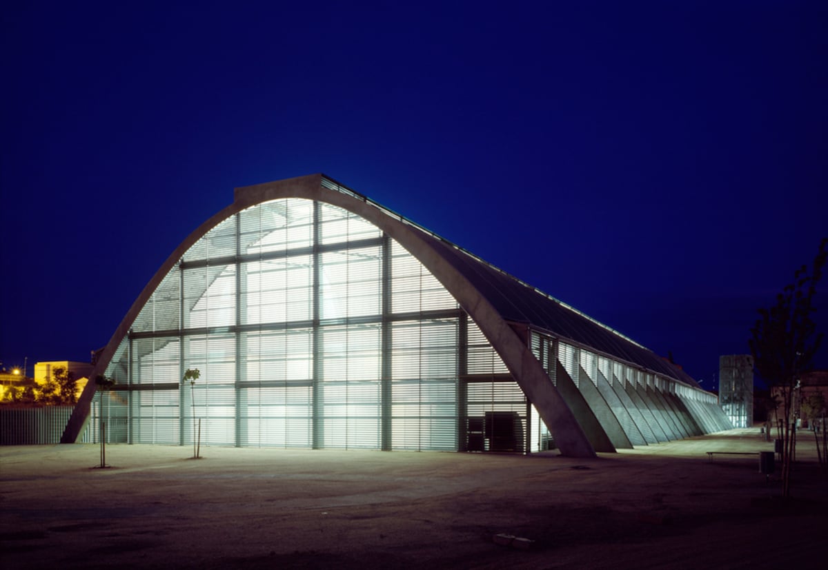 Edificio embarcadero en Cáceres | Del tirador a la ciudad | Cultura | EL PAÍS