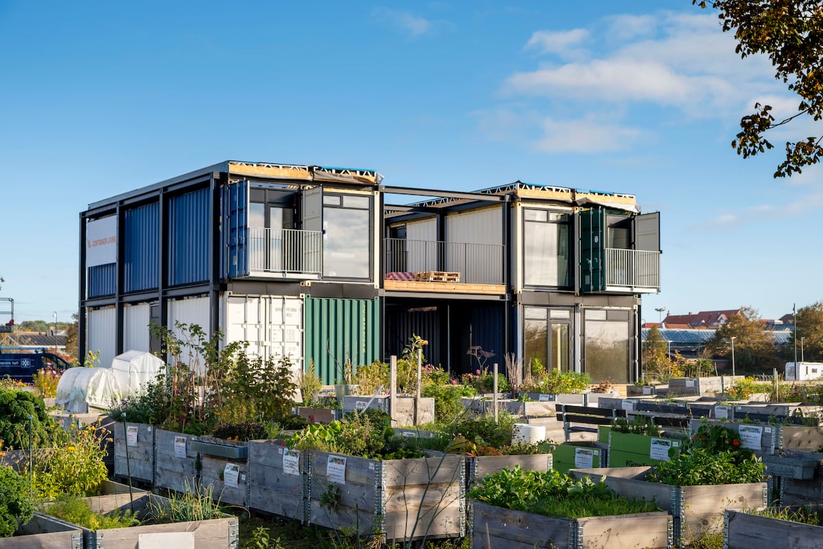 The trend of living in houses made with shipping containers | Society ...
