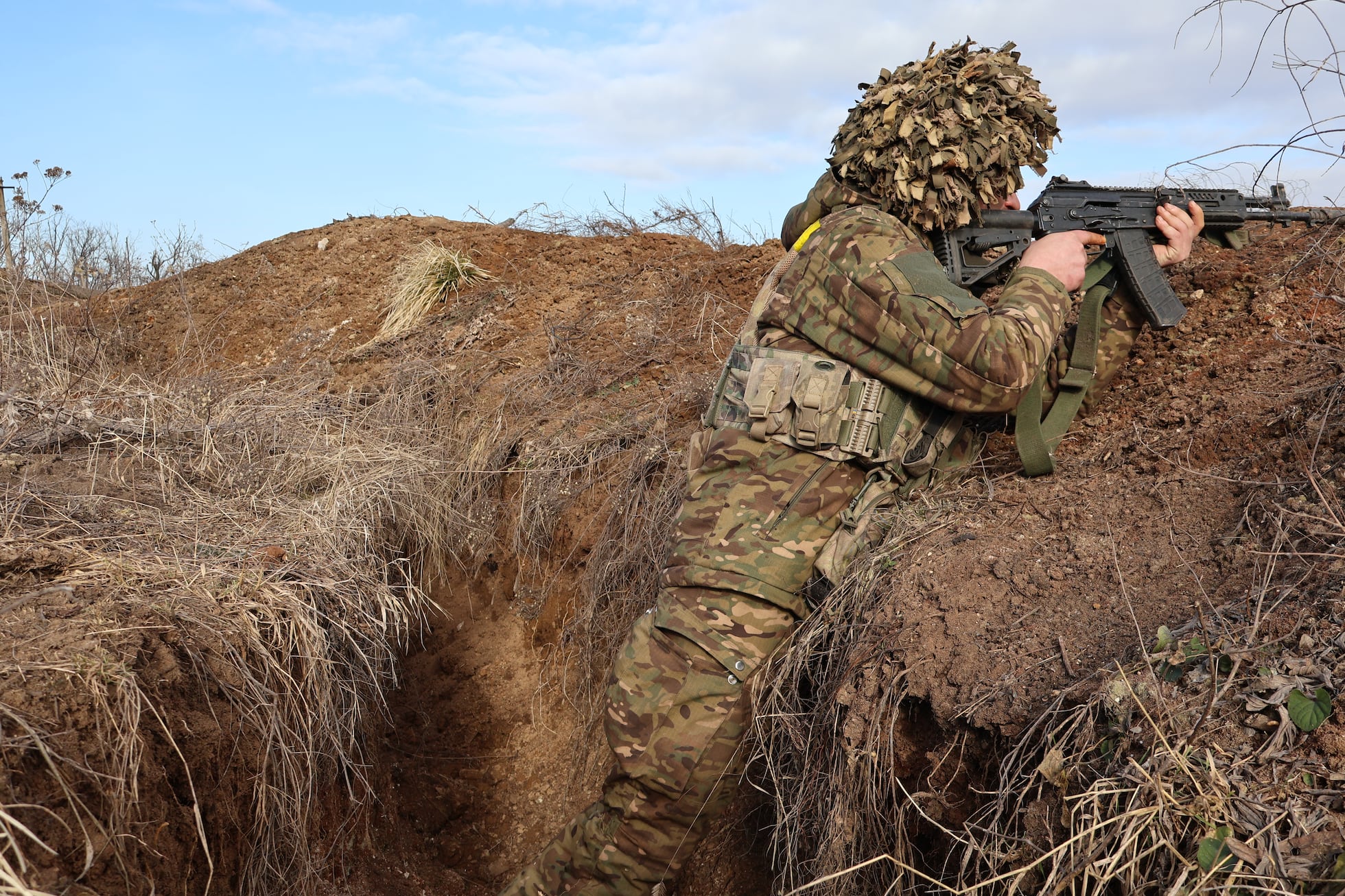 Ruins and corpses among the howitzers: Russia prepares its next great ...