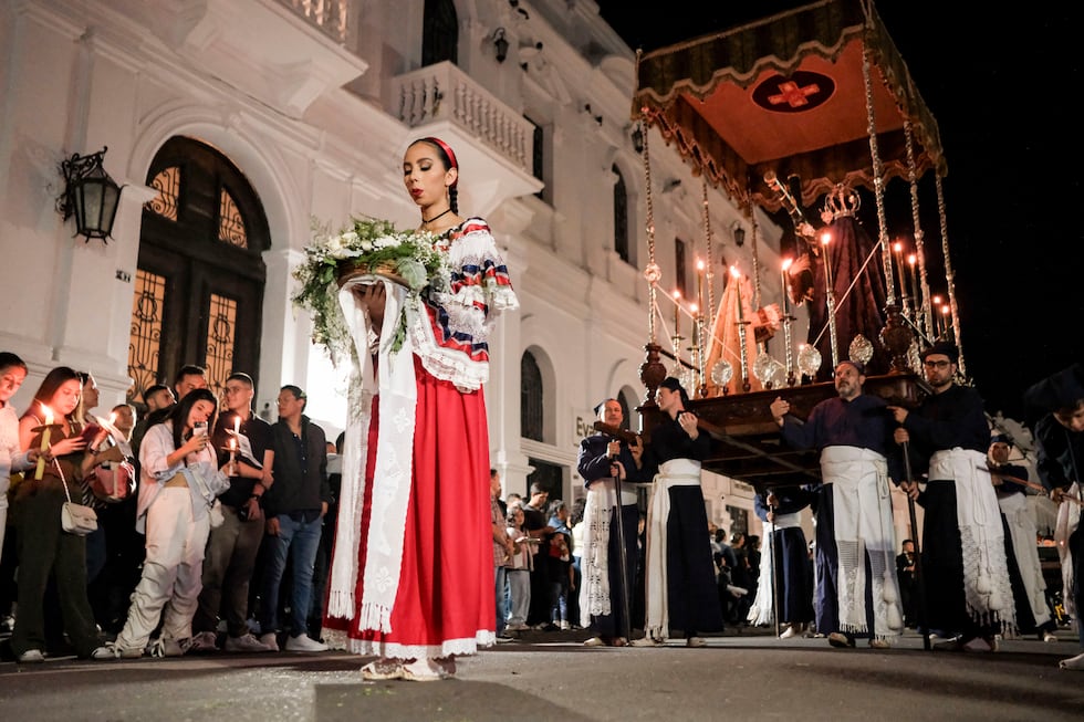 La Semana Santa de Popayán resiste vigorosa a pesar de la guerra en el ...