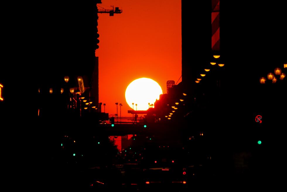 Chicagohenge 2025: When and where to see the equinox phenomenon | U.S ...