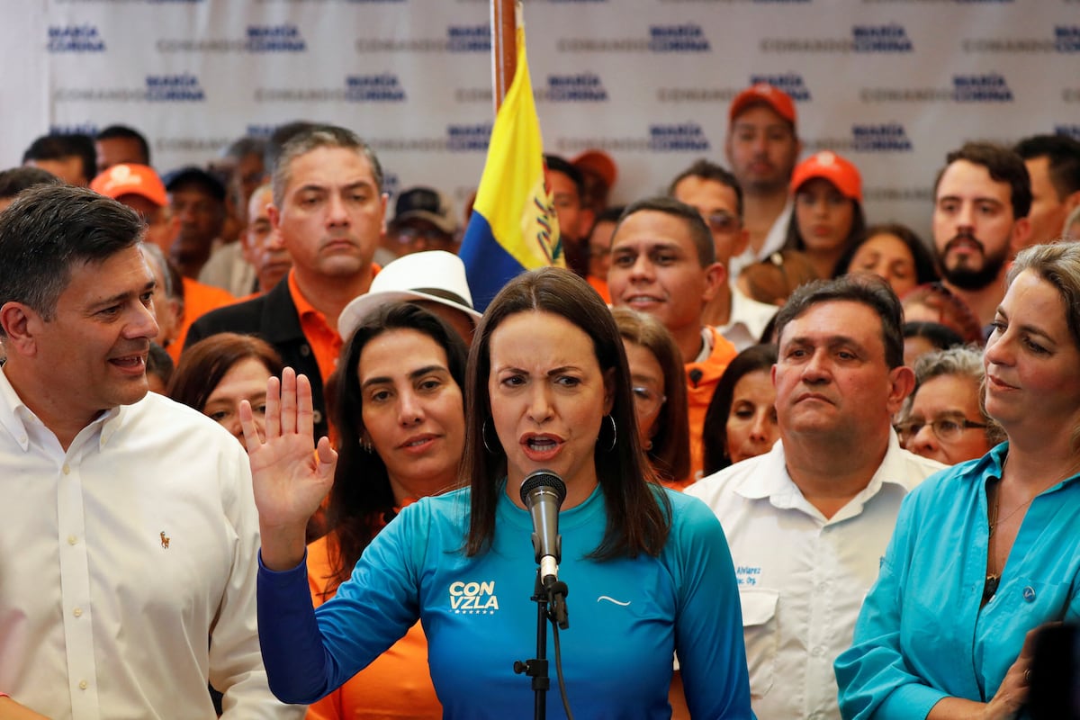Elections in Venezuela: Venezuela’s opposition candidates limp toward ...