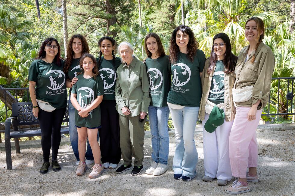 Jane Goodall: ‘The worse it gets, the harder I fight’ | Science | EL ...