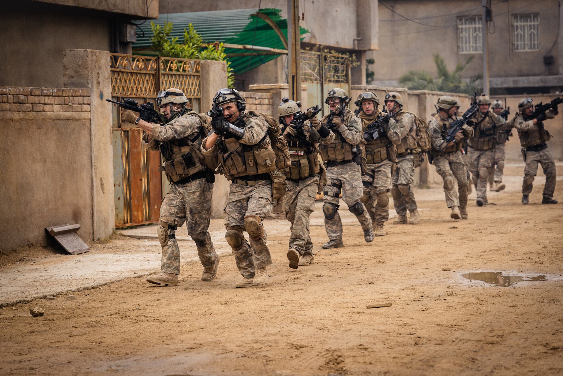 Ray Mendoza, el Navy Seal detrás de ‘Warfare’, el filme hiperrealista ...