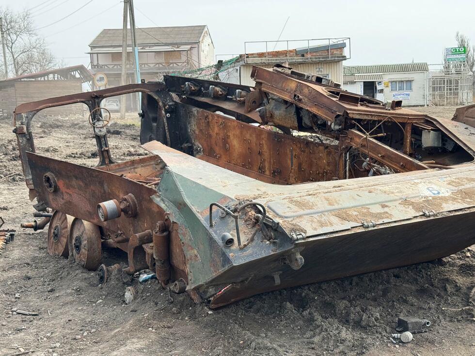 A pie, con drones ‘kamikaze’ y poca artillería: así defiende Ucrania ...